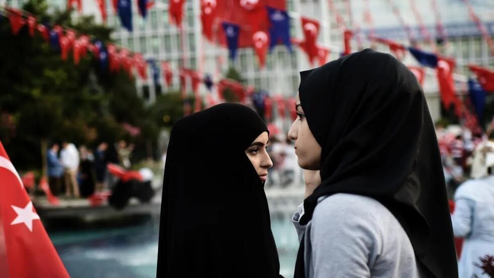 Debate on religious headscarves returns to the heart of Turkish ...